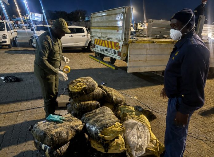 Drugs worth nearly R1bn seized at Beitbridge border